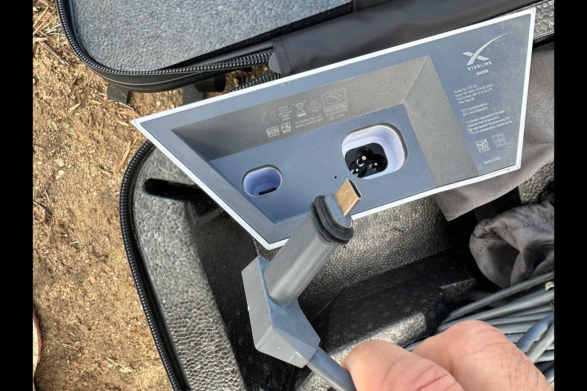 Roaming the Wild: An Overlander’s Look at Starlink Roam | Technology ...